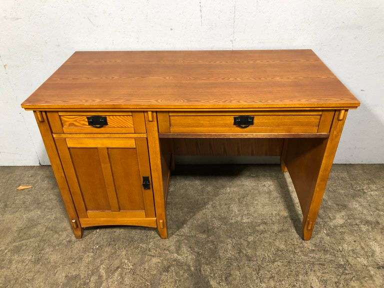 Mission Style Desk - Auction Ohio