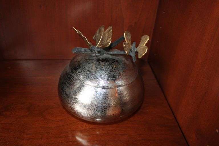 Signed Michael Aram Box - Auction Ohio