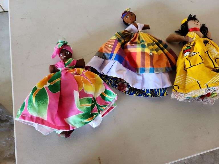3 Assorted Flip Dolls - Auction Ohio