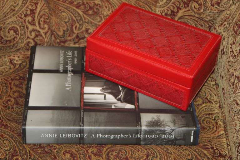 Annie Leibowitz Book & Red Box - Auction Ohio