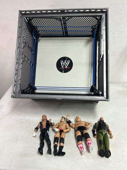 WWF Figures and Ring - Auction Ohio