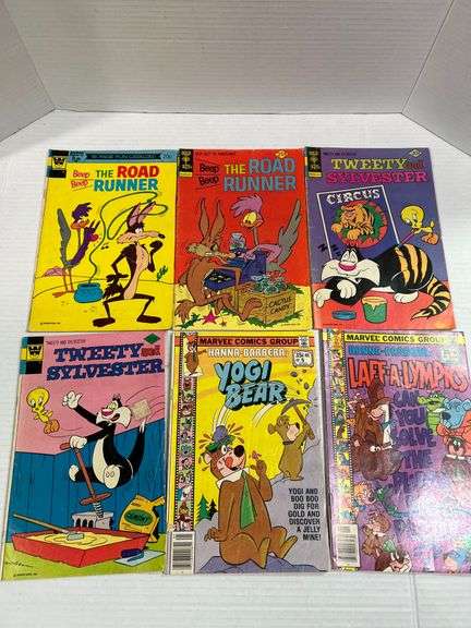 Assortment of Road Runner Comic Books - Auction Ohio