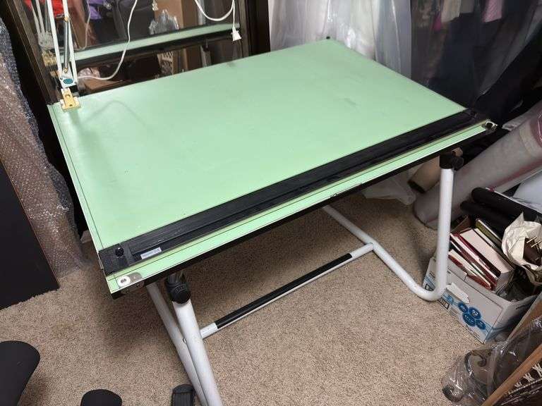 Drafting table - Auction Ohio
