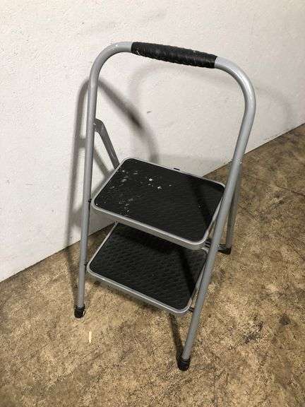 2 Step, Step Ladder - Auction Ohio