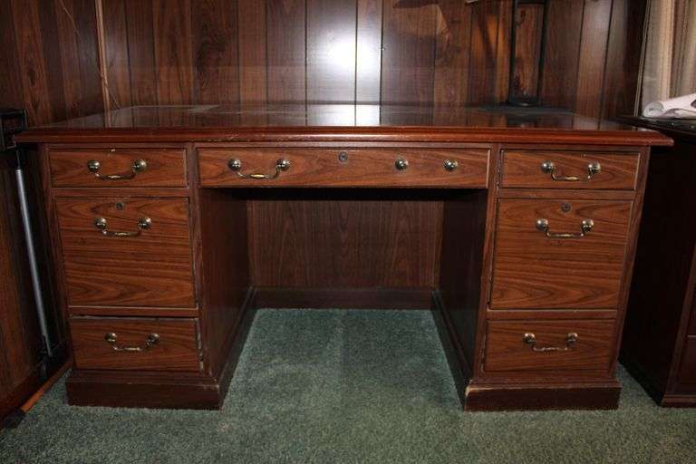 Traditional Desk, Chest & Lamp - Auction Ohio