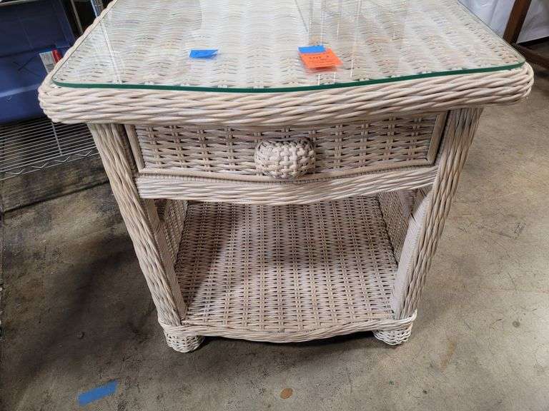 Wicker Off White - Side Table with Glass Top... - Auction Ohio