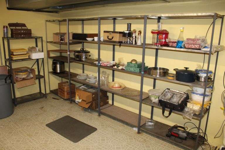 Shelves & Contents - Auction Ohio