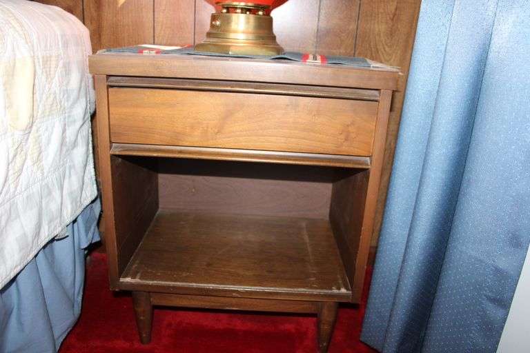 MCM Bedside Table - Auction Ohio