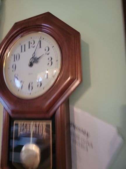 Quartz Regulator Wall Clock - Auction Ohio