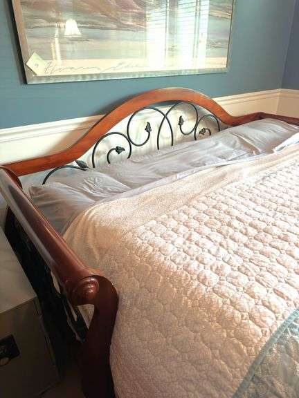Trundle day bed - Auction Ohio
