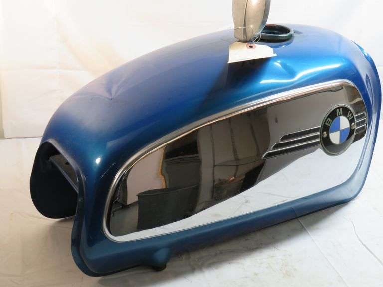 Toaster tank /5 with panels & gas cap - Auction Ohio