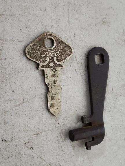 Antique Ford Model T Coil Key & Ignition Key - Auction Ohio