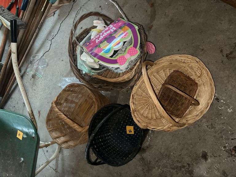 Assorted Baskets - Auction Ohio