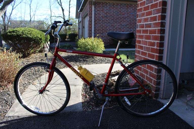 Red Chinook Bicycle - Auction Ohio