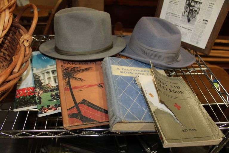 Vintage Fedora Hats & Books - Auction Ohio