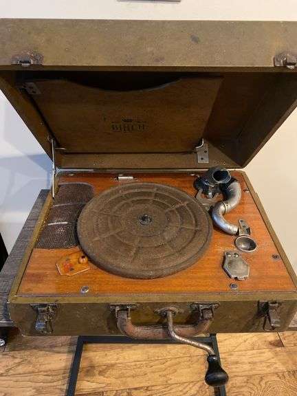 Antique / vintage phonograph talking machine - Auction Ohio