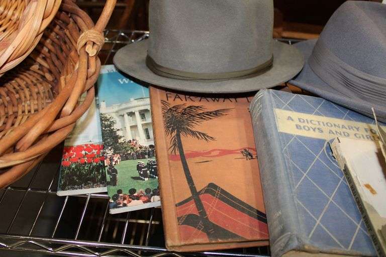 Vintage Fedora Hats & Books - Auction Ohio
