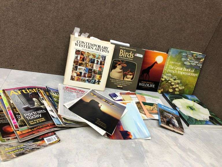 Art Themed Books/Magazines - Auction Ohio