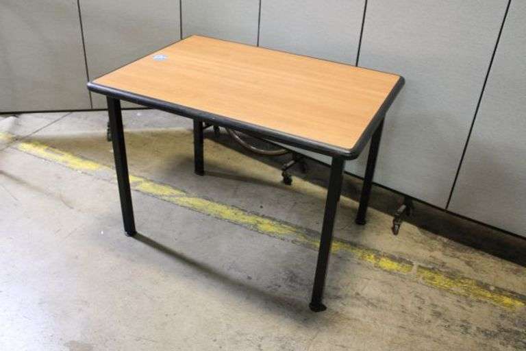 Plymold Handicap Accessible Dining Table - Auction Ohio