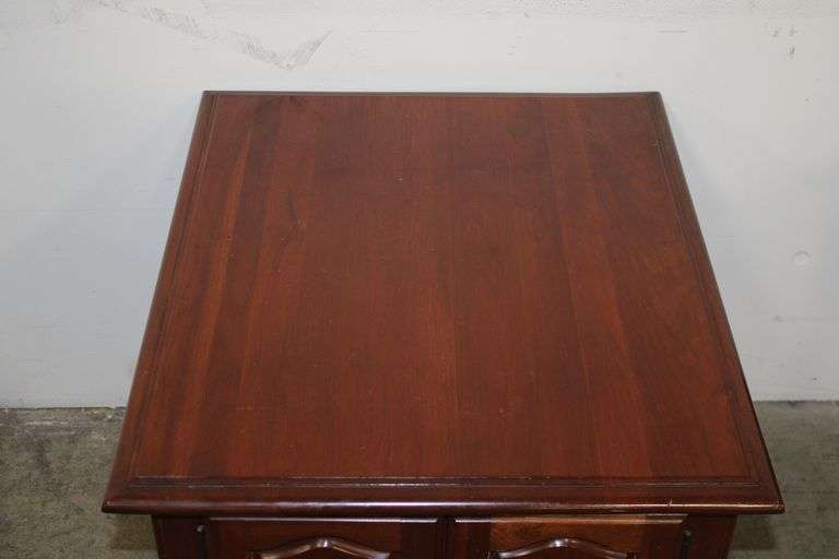 Colonial Cherry Side Table - Auction Ohio