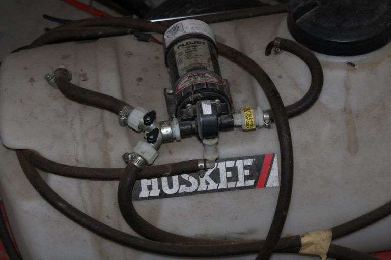 Huskie Pull-Along Sprayer Tank - Auction Ohio