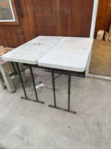 4ft Tables - Auction Ohio
