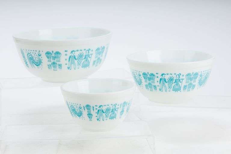 Vintage Pyrex Amish Butterprint Mixing Bowls - Auction Ohio