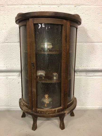 Small Curio Cabinet - Auction Ohio