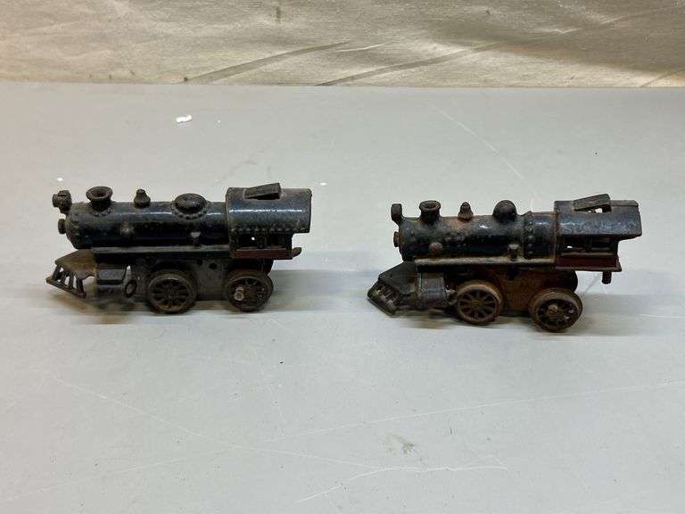 2 Wind Up Locomotive Trains - Auction Ohio