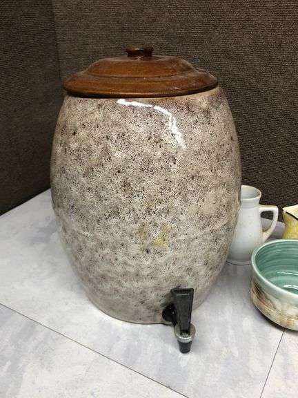 Pottery Group - Auction Ohio