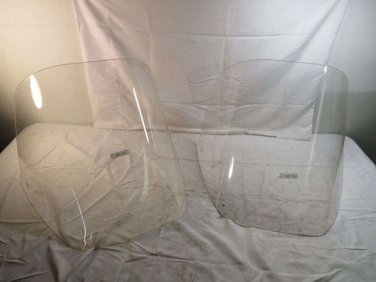 Tall R100RS windshields by Gustafsson 12.5" tall (x2) - Auction Ohio