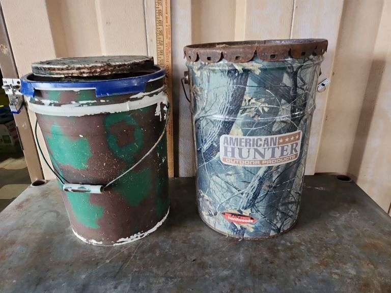 Two 5-Gallon Hunting Buckets - Auction Ohio