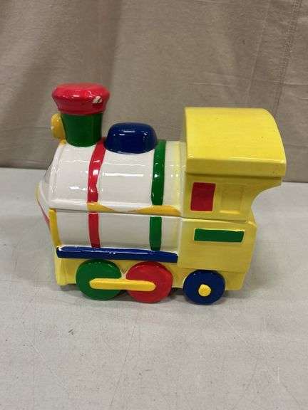 Ceramic Train Container - Auction Ohio