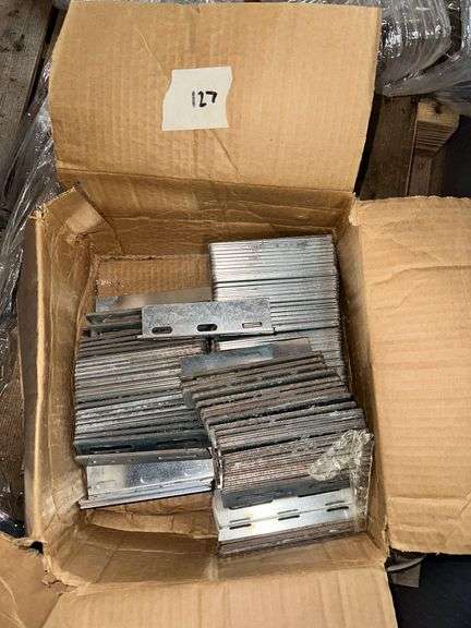 Angle Iron Brackets - Auction Ohio