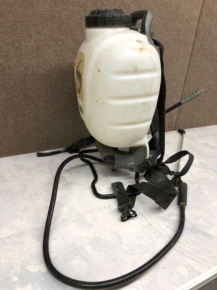 Roundup Backpack Sprayer - Auction Ohio