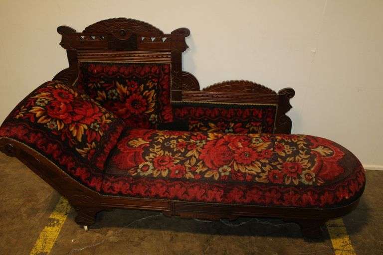 Victorian Fainting Couch - Auction Ohio