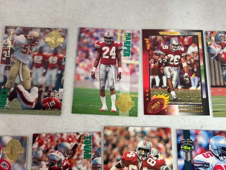 21 College Football Cards - Auction Ohio
