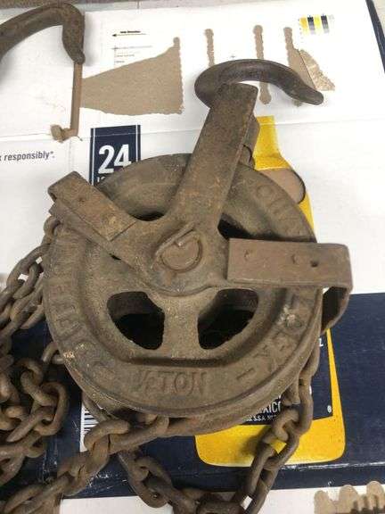 Cast Iron Pulley Chain Blocks/Chains - Auction Ohio