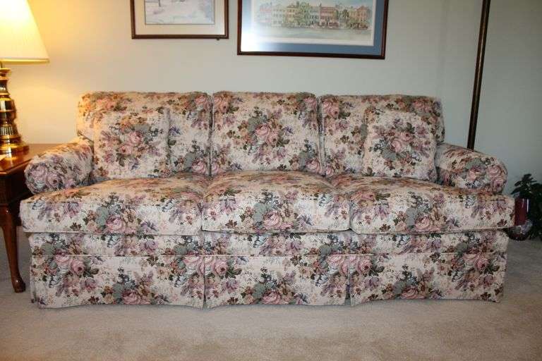 Ethan Allen Floral Sofa - Auction Ohio