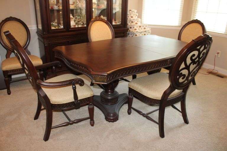 Grand Regency Dining Set - Auction Ohio