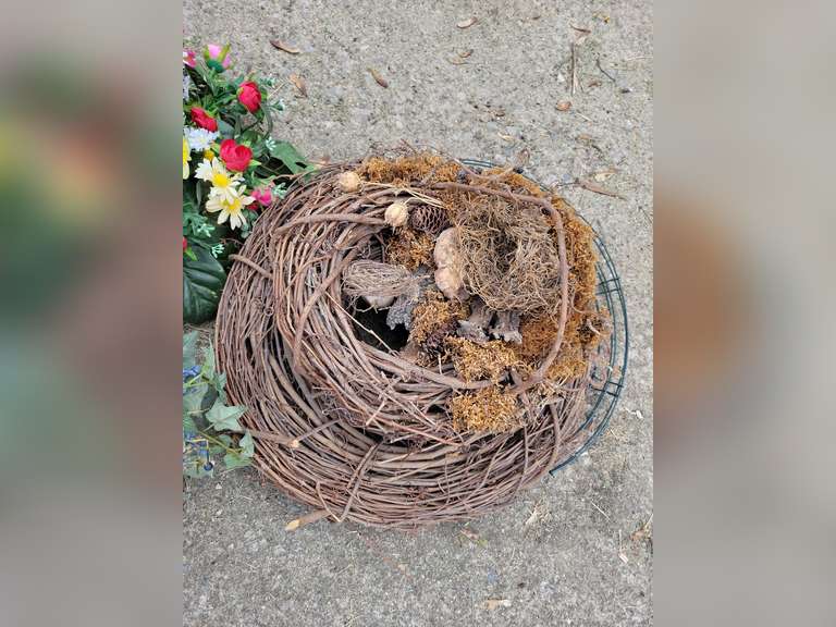 Assorted wicker, baskets and more. - Auction Ohio