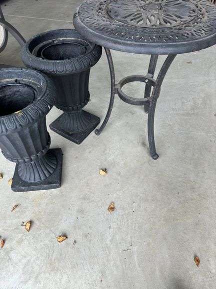 Metal planter, table - Auction Ohio