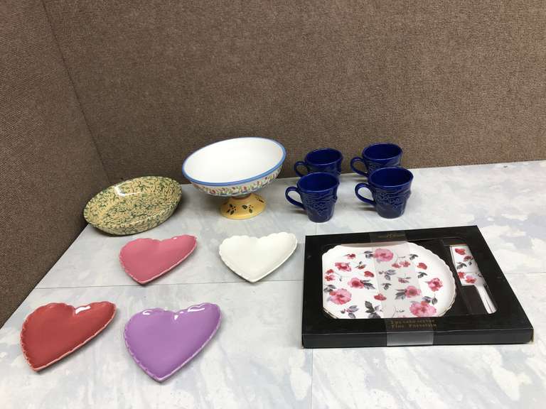 Assorted Dishes - Auction Ohio