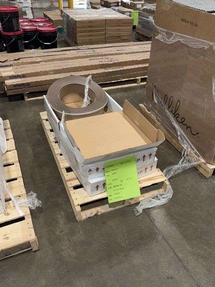 Vinyl Cove Base - Auction Ohio