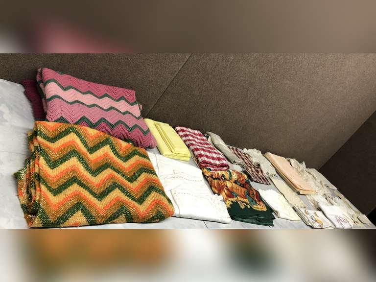 Softgoods Assortment - Auction Ohio