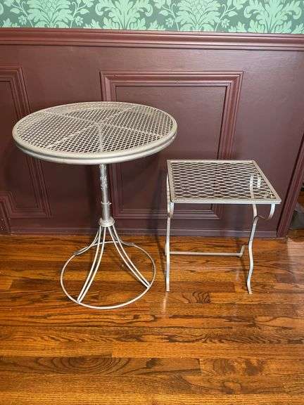 Metal tables - Auction Ohio
