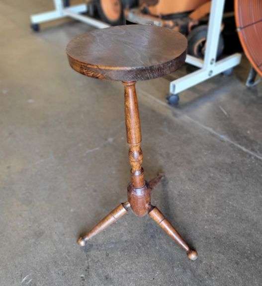 Vintage Wooden Side Table - Auction Ohio