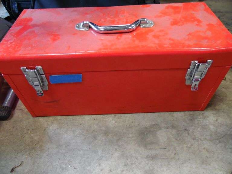 Red Metal Toolbox - Auction Ohio