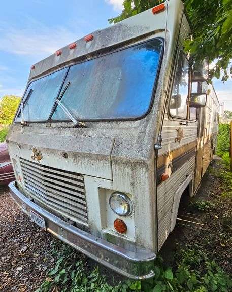 1973 Lark Commander Motor Home - Auction Ohio