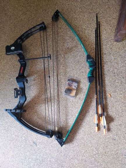 Cross Bow & Arrows - Auction Ohio